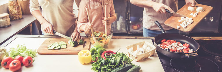 Les familles choisissent des aliments frais | Food in Action